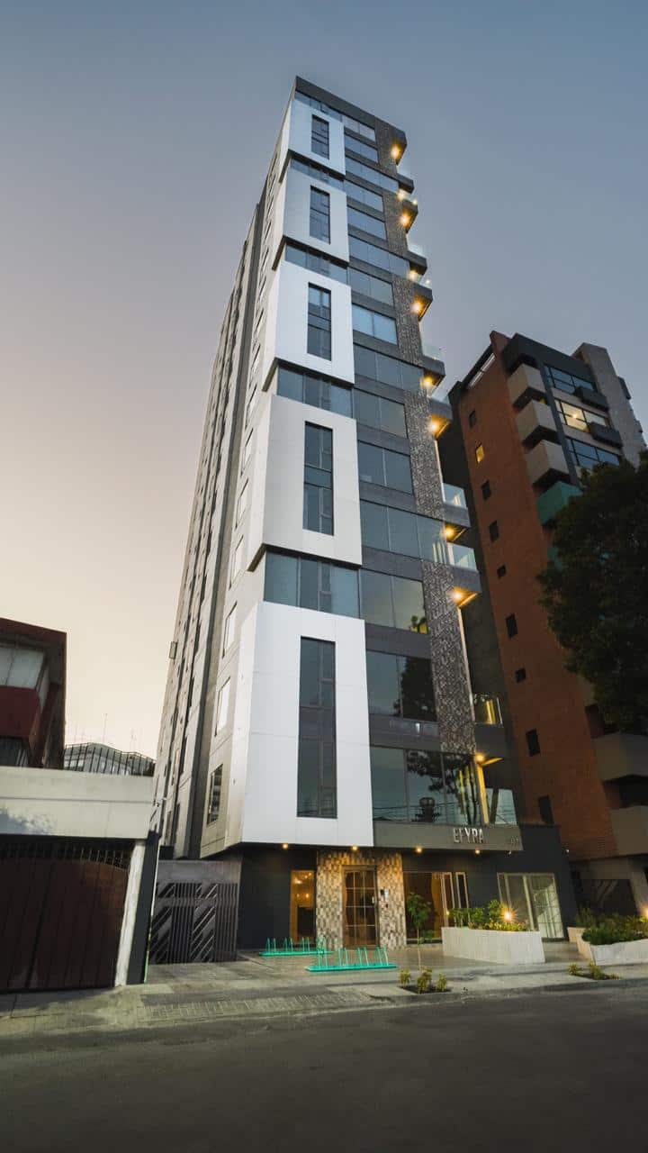 Estudio Lujoso Con Hermosa Vista - Quito