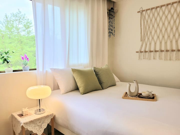 깔끔 4인•2룸/무료 주차장/김포공항 인근/고양•광화문•홍대•명동•남산•Kspo 교통 편리 - Bucheon-si