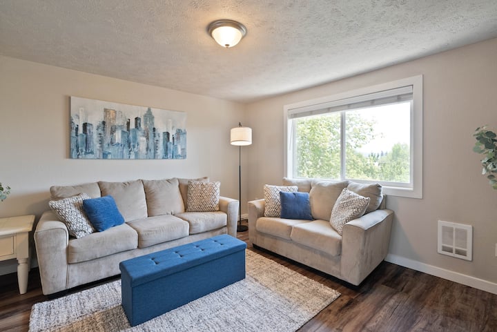 Updated Apartment #4 Near Gonzaga - Spokane Valley, WA