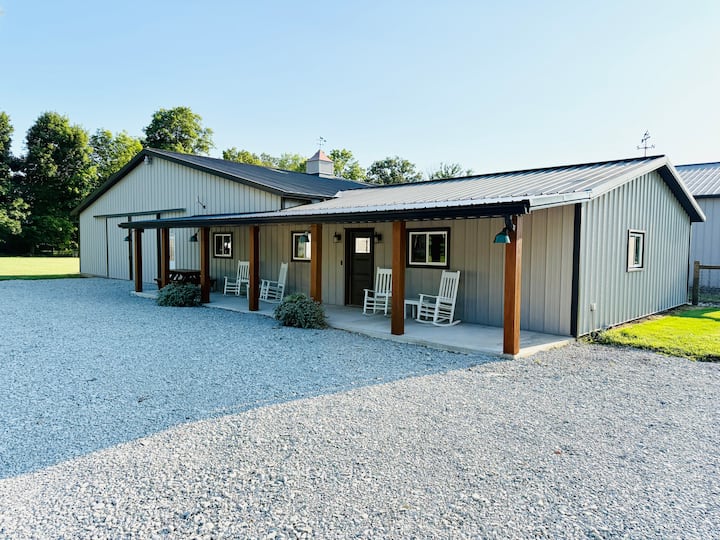 Little Longhorn Lodge - Mounds State Park, Anderson