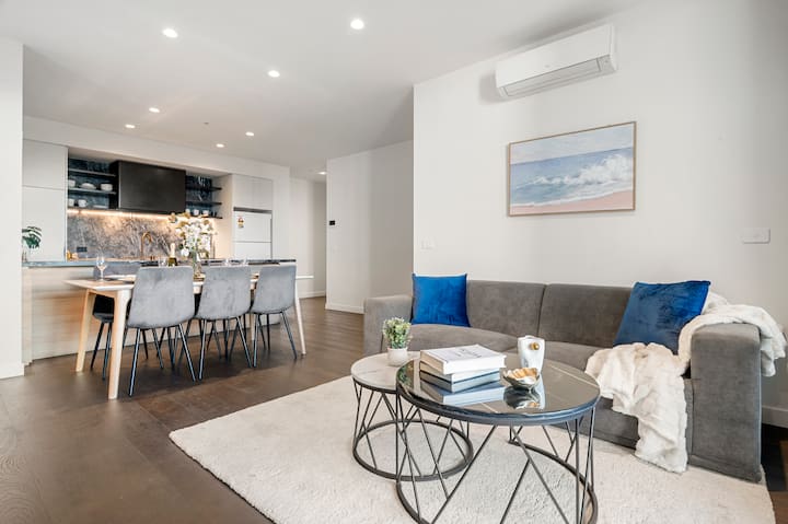Elegant Spacious Cbd 3br Luxe Apt W/parking &Views - St Kilda