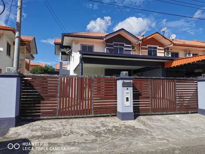 Queendessert Homestay - Tawau