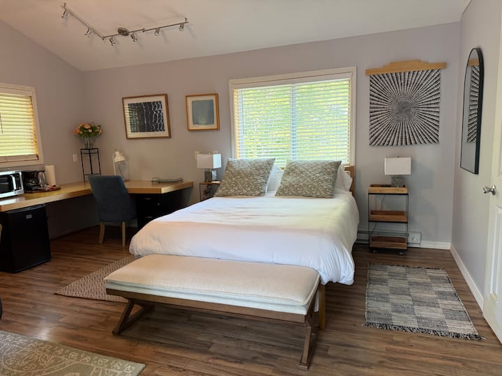 The Artist’s Studio | Guesthouse In Saugerties - Woodstock, NY