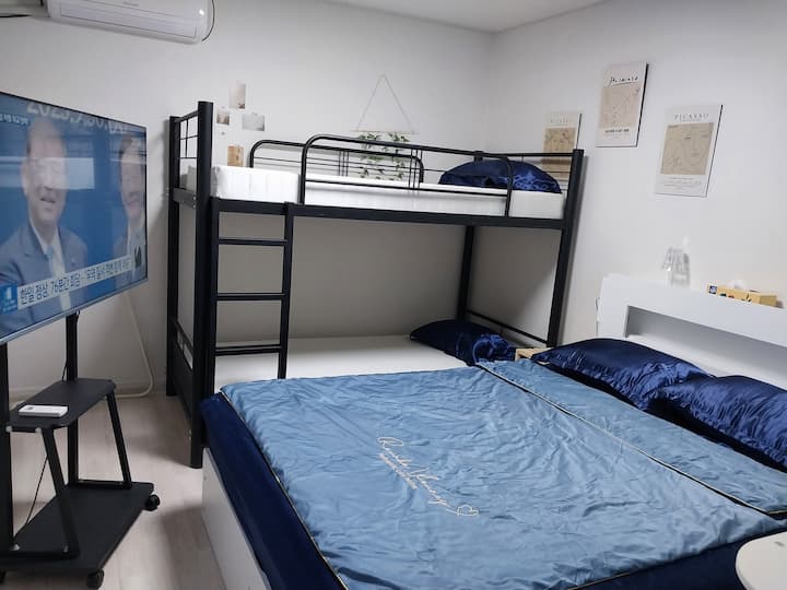 6명2층단독2침실퀸2,싱2고속(터미널.ktx.srt.공항)모두15분내외접근휴(식.가)출장 - Gwangju