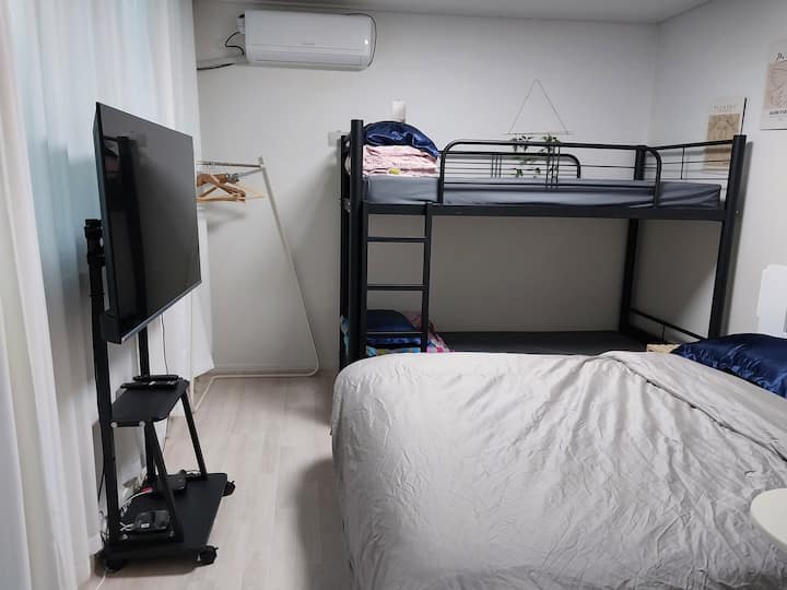 6명2층단독2침실퀸2,싱2고속(터미널.ktx.srt.공항)모두15분내외접근휴(식.가)출장 - Gwangju