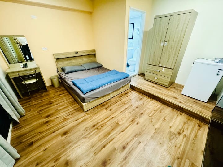 Dali Nchu Area: Comfortable Studio Private Balcony - 霧峰區