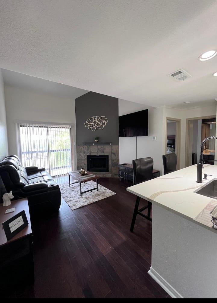 Chill & Comfortable | W/d, Parking, Coffee - 奧斯汀