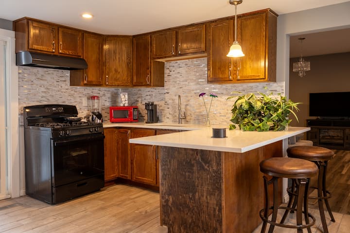 Come Enjoy The Downtown Nest - Bolingbrook, IL