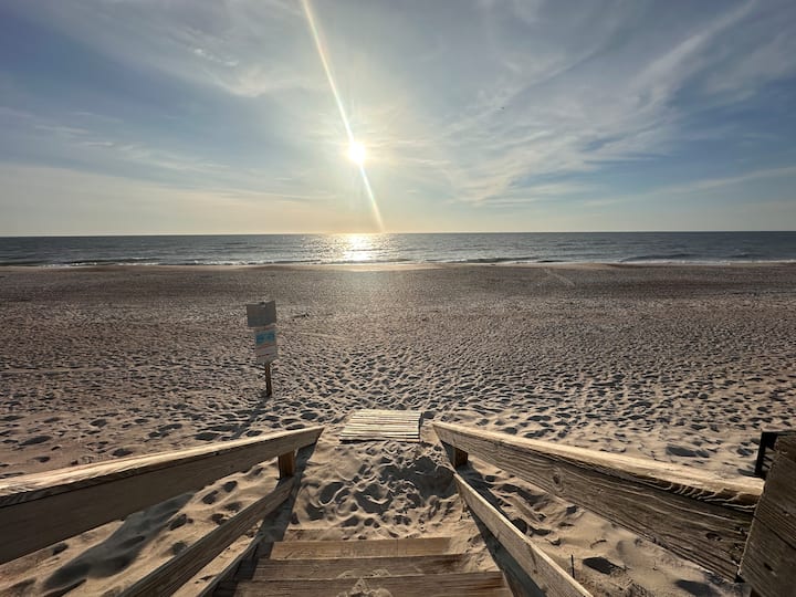 2br/2ba Beachfront Bliss! - Fernandina Beach, FL