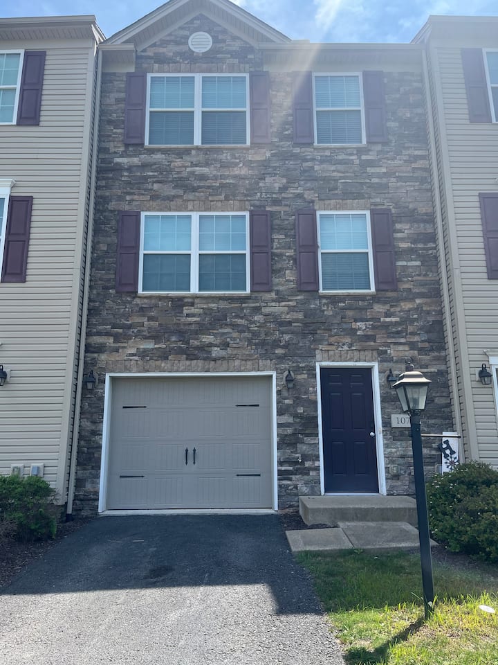Samira’s Rental - Bridgeport, WV