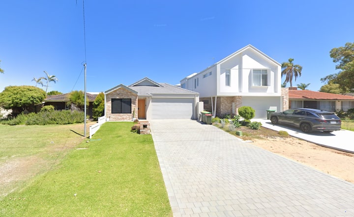 Bliss In The Heart Of It All! - Perth