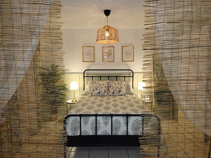 Casa Helena - Levittown