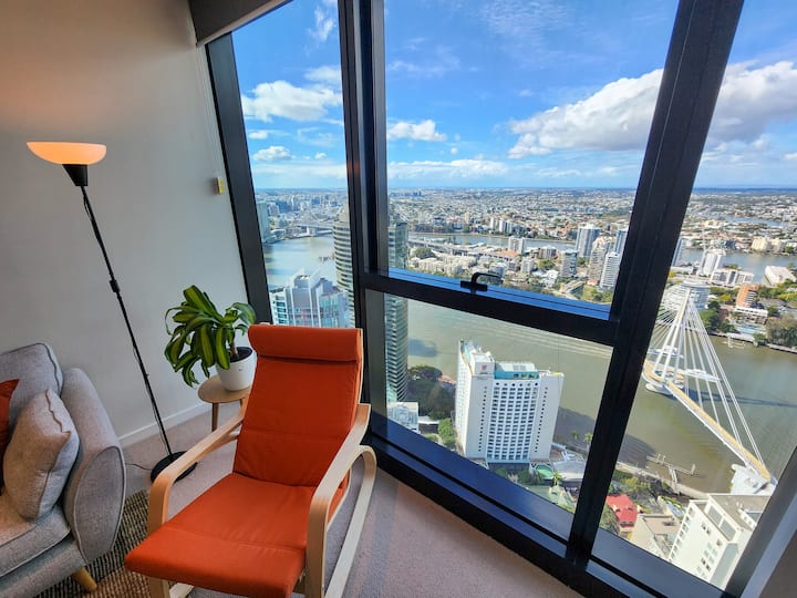 Brisbane Skystay - City & River Views, Pool & Gym - Brisbane