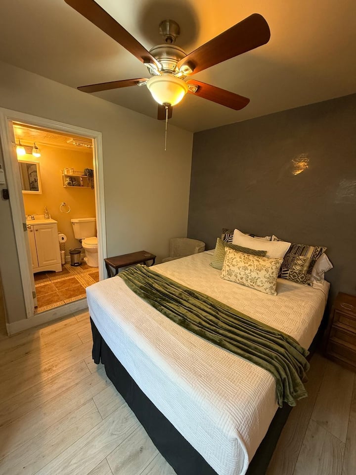 1br,1bath,queen Bed 2plp,15min Lackland Afb,sworld - San Antonio, TX