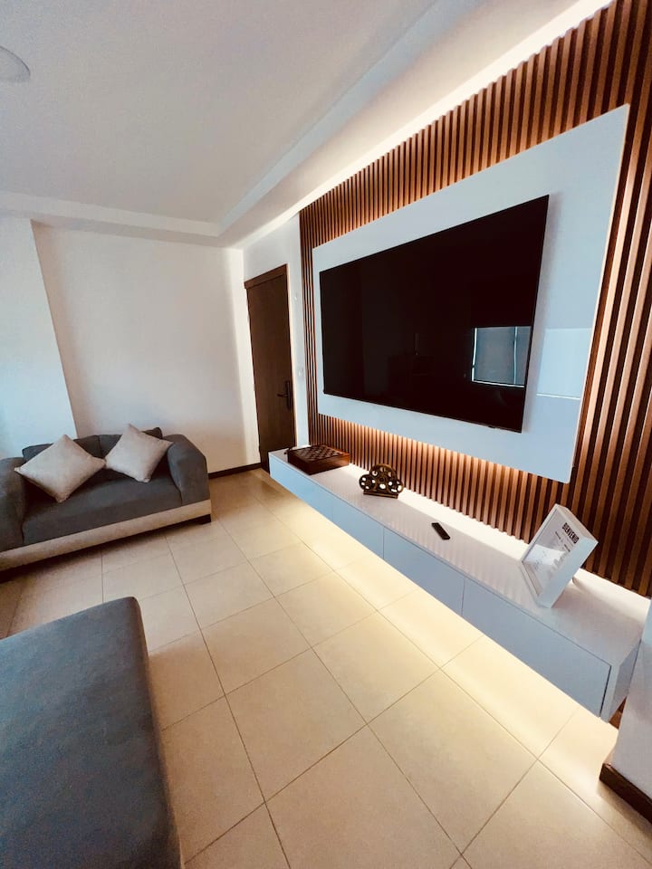 Suit Moderna, Por Estrenar… - Cuenca