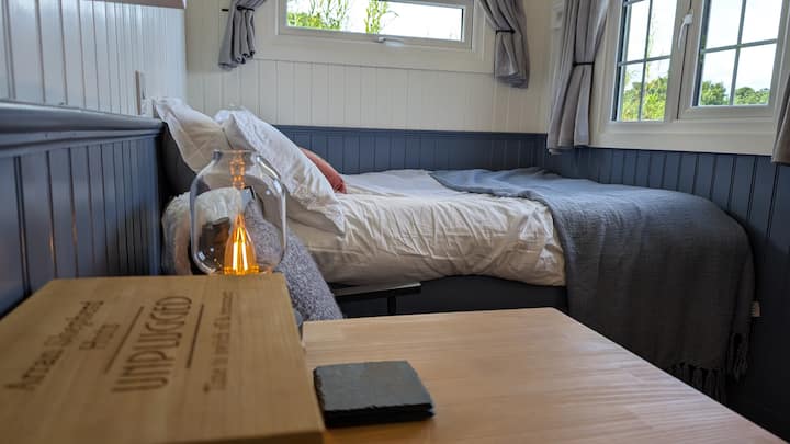 Peaceful Island Shepherd Hut - Arran