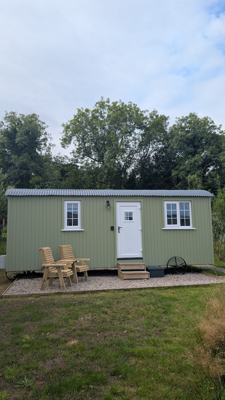 Peaceful Island Shepherd Hut - Isle of Arran