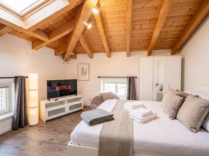 Attico Centro Duomo Trento | By Goldensuitesitaly - Trento