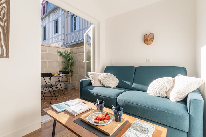 Patio Au Calme Près Place Morny - Deauville