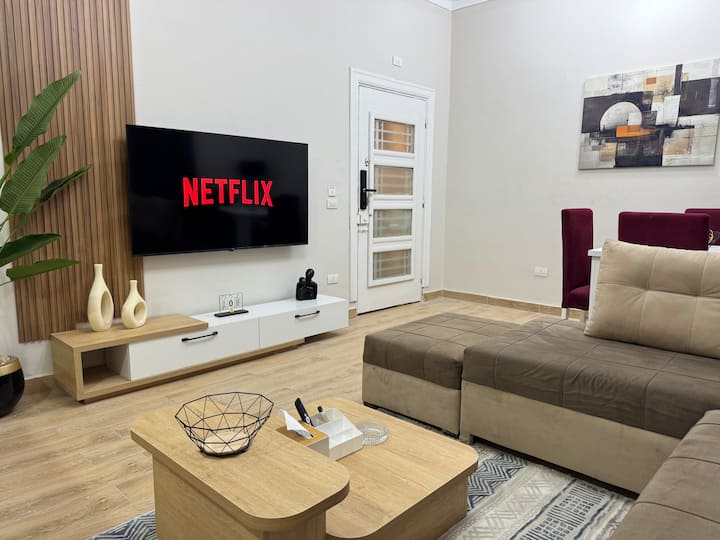 The Majestic Apartment - Zamalek By Landmark Stays - Caïro