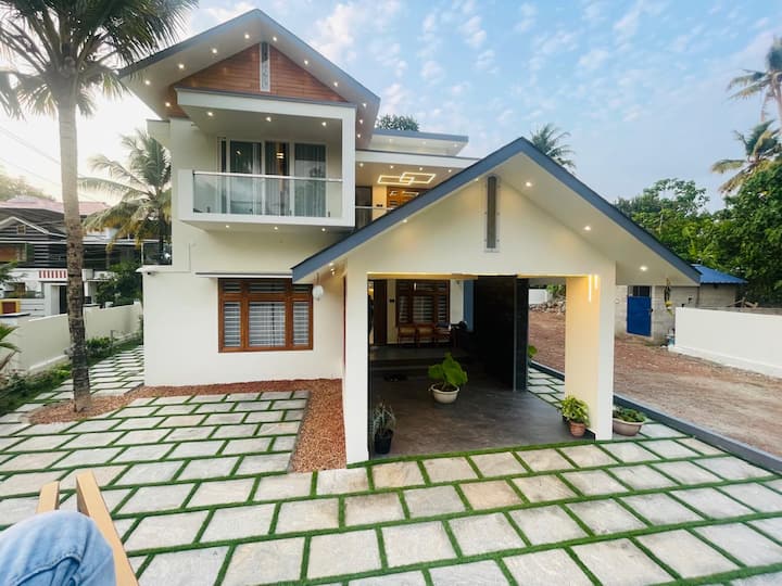Bella Vita. Luxury Villa - Varkala