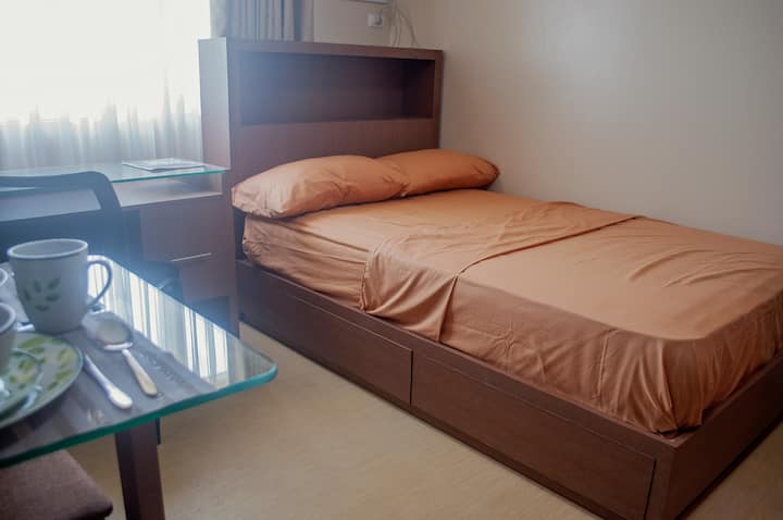 Iloilo Cozy Condo Room 2 - Iloilo City