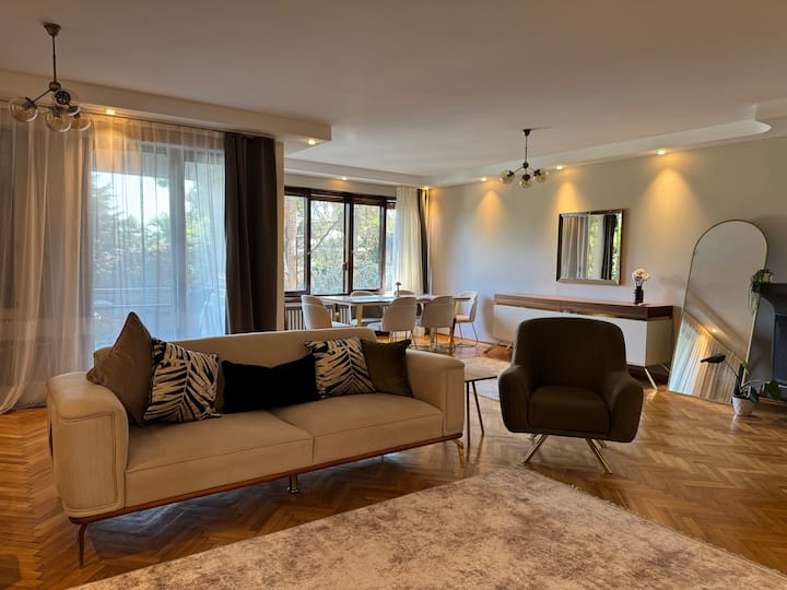 Huge House 5 Mins Train St. Pool 2 Baths 3 Rooms - Estambul