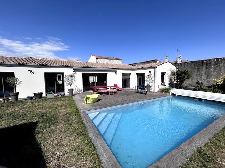 Maison Familiale Avec Piscine - La Rochelle