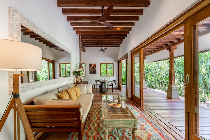 Pandanas Beach Villa - Diani - Beach Property - Kenya