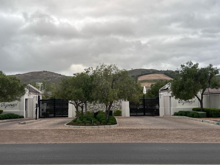 No 19 Invites You - Somerset West