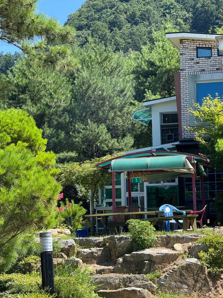 (독채/단독사용) 충주호를 바라보는 미라실연가 펜션 "천등" - Chungju-si