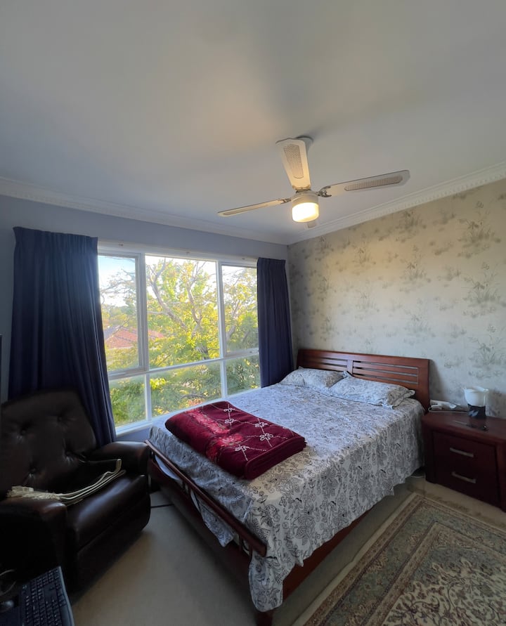 Private Comfy Room In A Shared House - Forest Hill