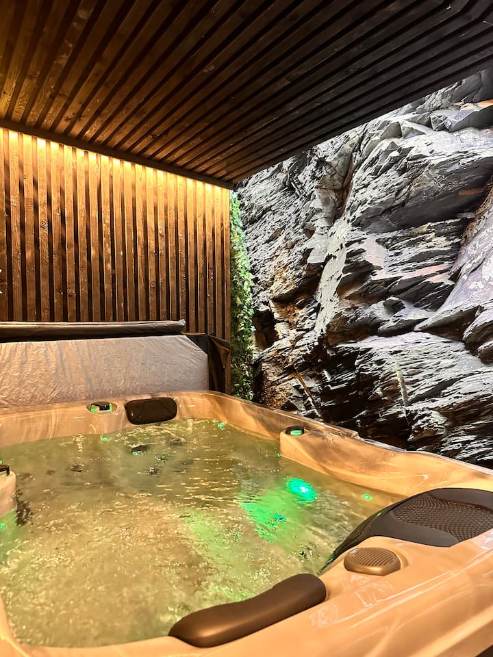 The Secret Rock - Jacuzzi Privé - La Roche-en-Ardenne