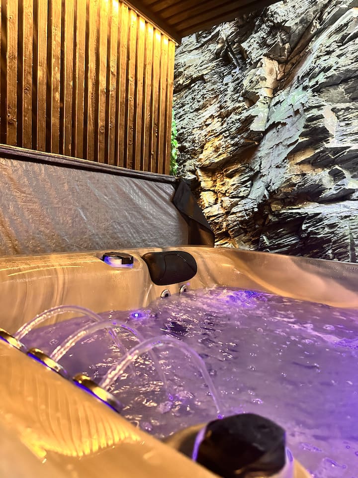 The Secret Rock - Jacuzzi Privé - La Roche-en-Ardenne