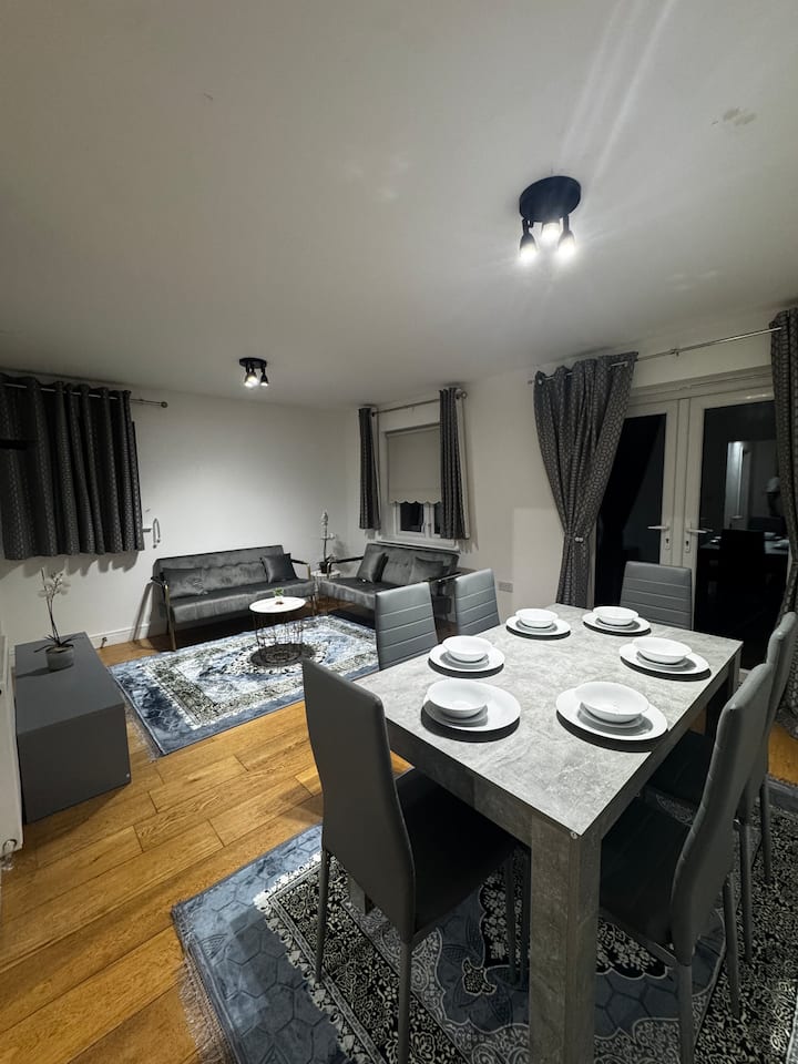 3 Bdr House For 5/6 Pax- 35 Mins To Central London - Brentwood