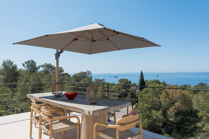 Wake Up To Sea Breezes In Ibiza - イビサ島
