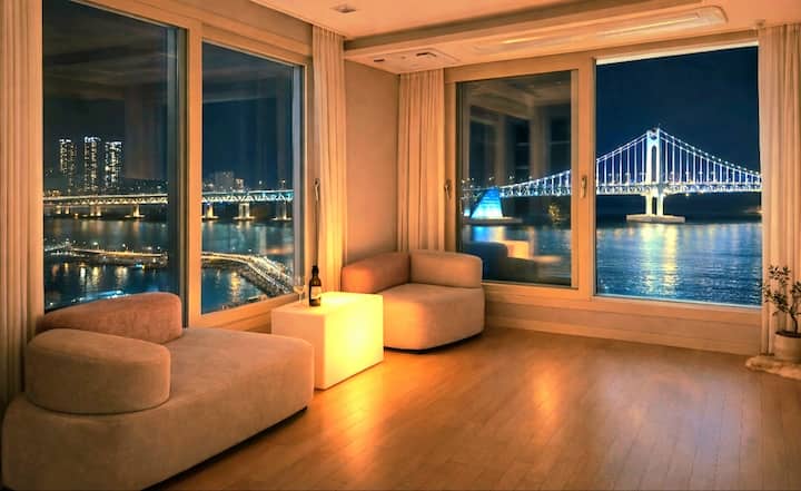 2u•광안대교와 나, 하루
최상층 프리미엄 파노라마 풀 오션 뷰 - Busan