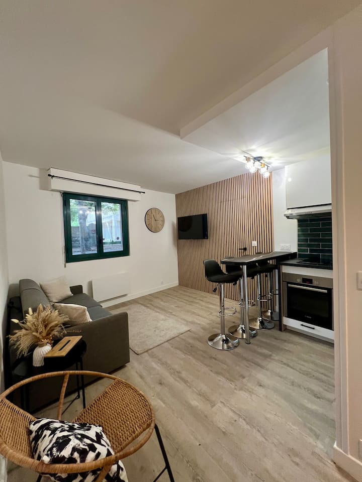 ÉLégant & Moderne – Tout Confort - ibis budget Paris Porte de Vanves