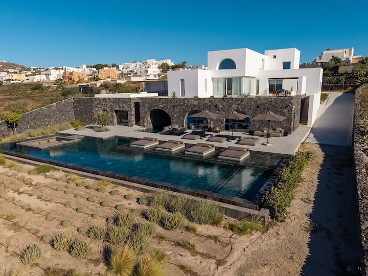 Charisma Estate - Oia