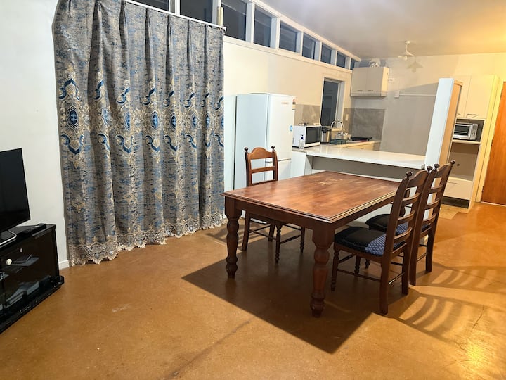 Entire 3-bedroom Townhouse - Auckland