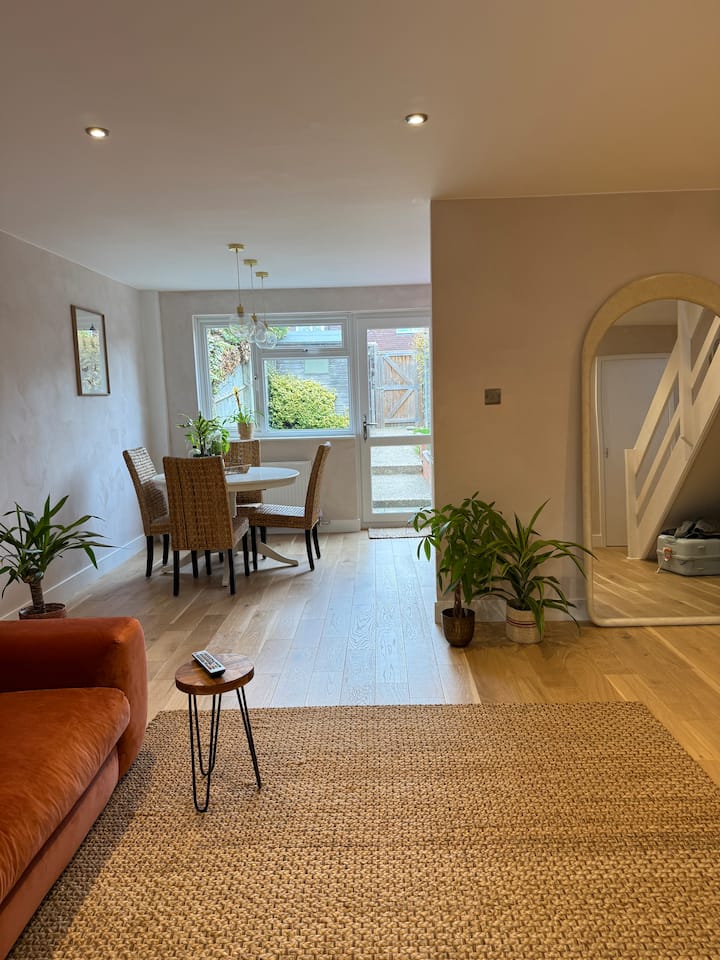 Newly Renovated Marlow House - Marlow