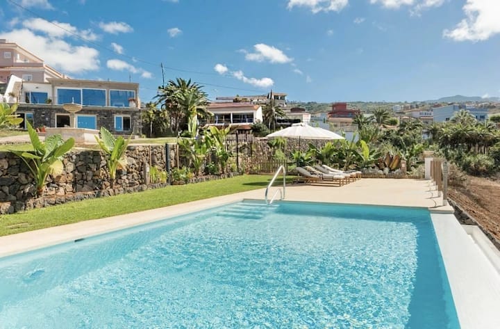 Stay  And  Scape. Eterna Primavera. Tenerife. - El Sauzal