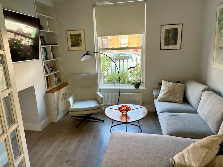 3 Bed Charming Central Edwardian Red Brick House - Dublin