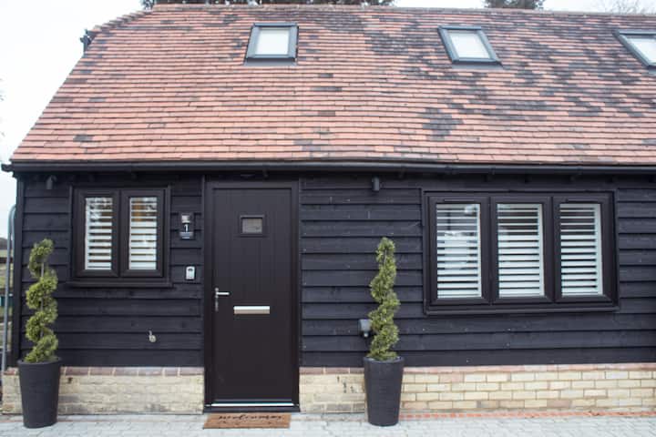 Little Dunton Lodge 1 - Basildon