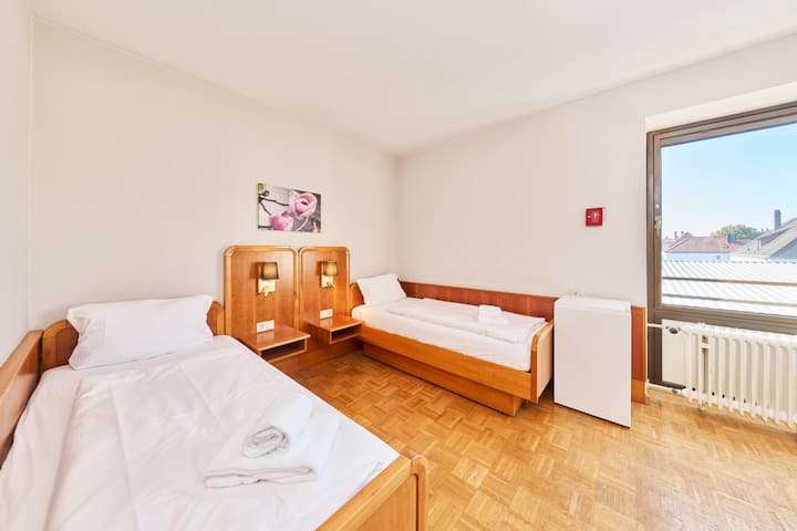 Monteurapartment 3 Personen Neu - Straubing