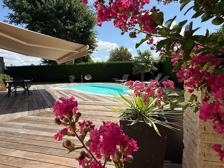 Chambre Cosy Avec Piscine-spa-cinéma - Montrond-les-Bains
