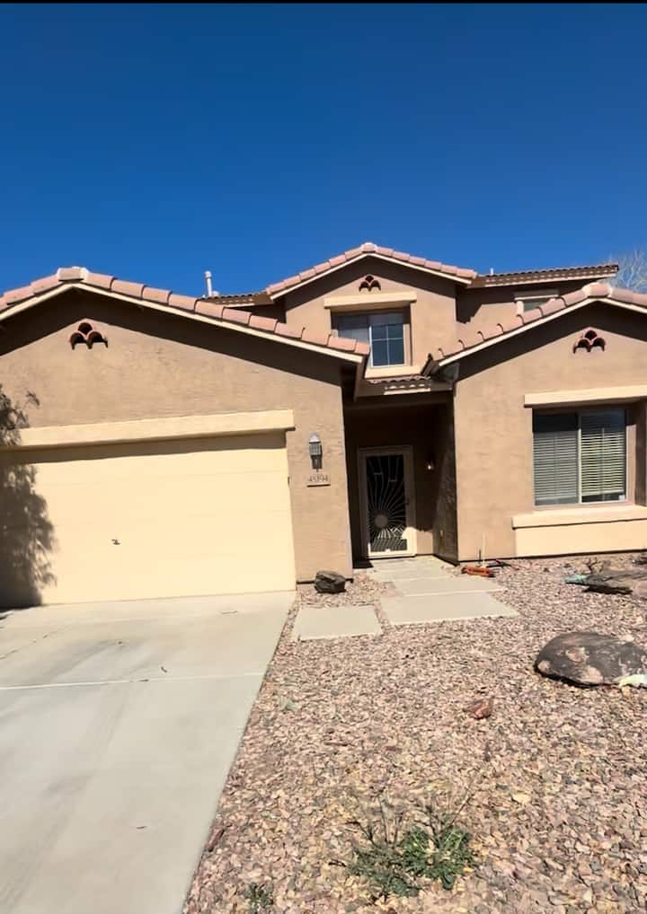 Cozy 5bd 3ba W/pool/fire Pit/bbq - Maricopa, AZ