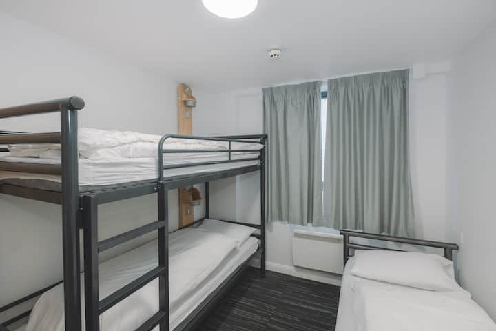 Triple Room Private - London