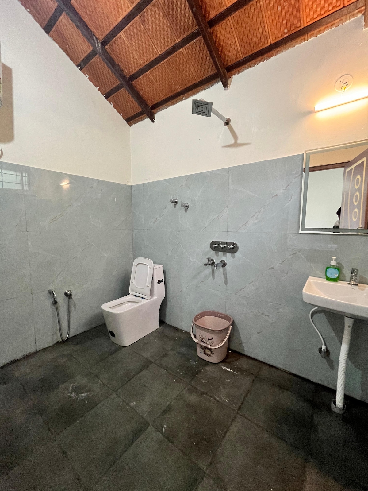 Dazzle DestinationsのKavalubare Retreat Rooms - 借りられる離れ - Kesavinamane ...