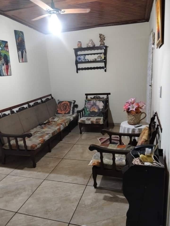 Casa De Vó Com Garagem - Próxima Ao Parque Do Peão - Barretos